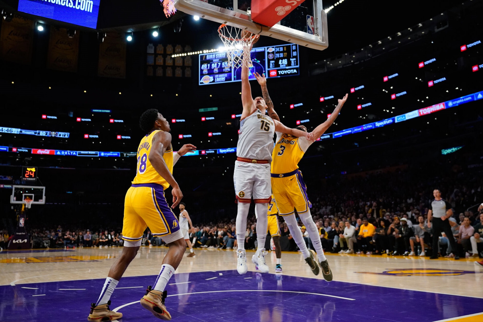 ¿Cuál es la diferencia entre la FIBA y la NBA?